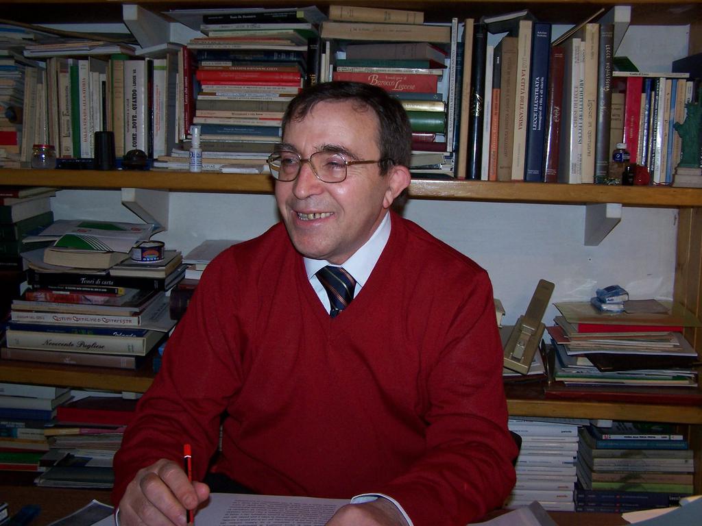 LUTTO NELLA CULTURA SALENTINA: è morto lo storico e accademico MARIO DE ...