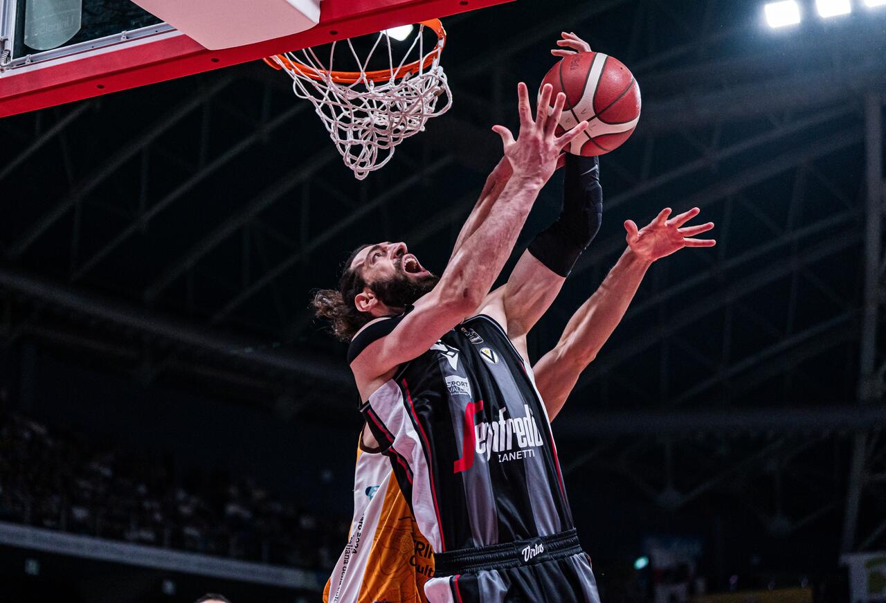 Gli highlights di Carpegna Pesaro - Virtus Segafredo