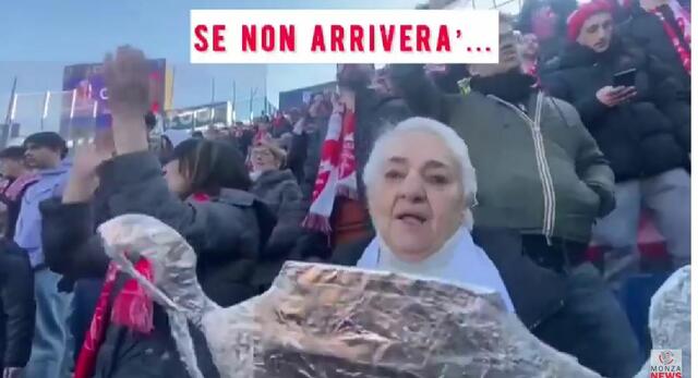 Bologna - Monza, nonna Angela di nuovo in curva: il coro della Curva ...