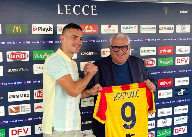 Serie A. Lecce, la conferenza stampa di presentazione di Nikola Krstovic